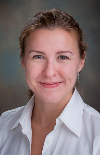 Stephanie Simmons - Department of Physics - Simon Fraser University