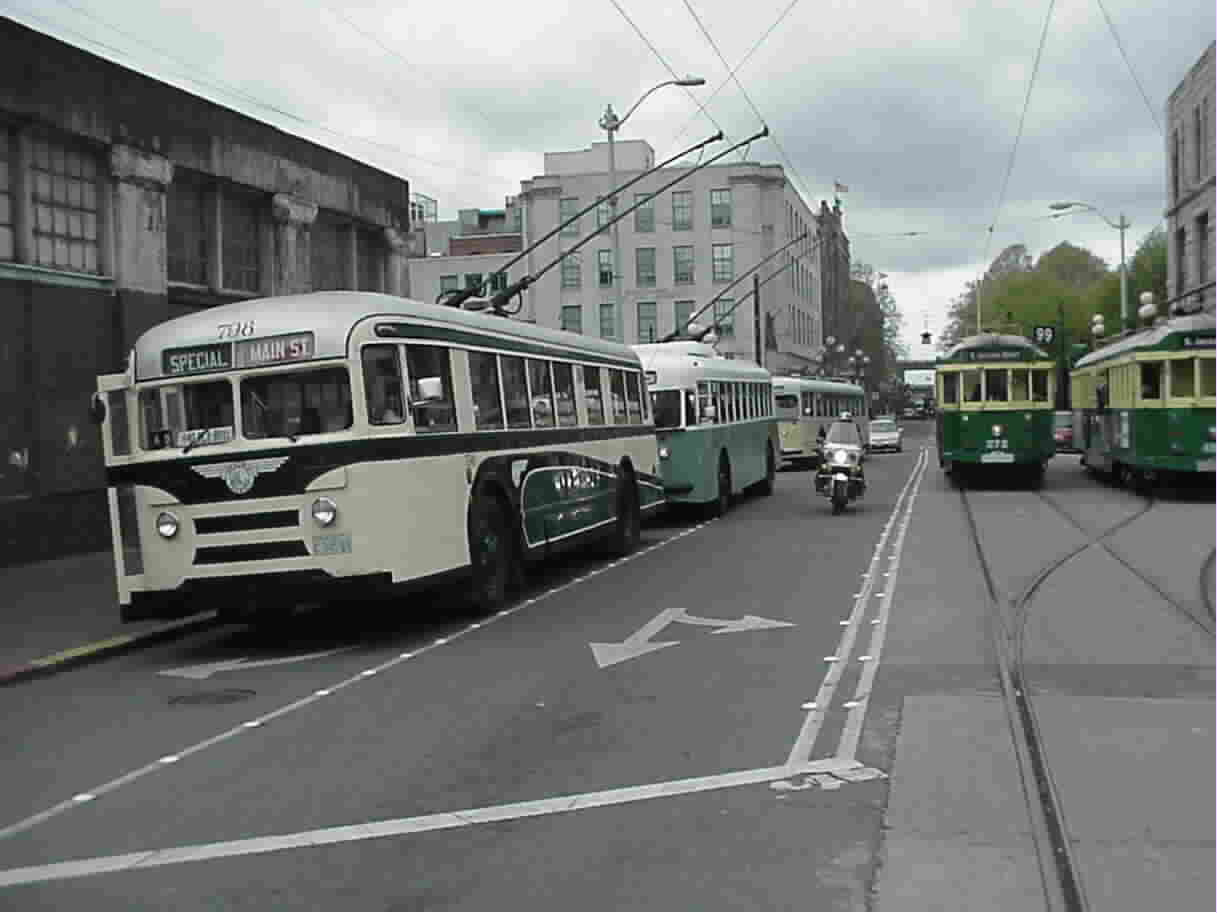 Seattle 60 Years of Trolleys: The Parade